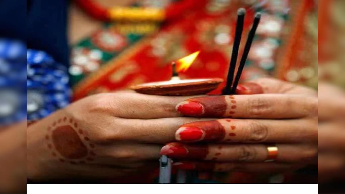 - Vastu Tips: तुम्हीही पूजा करताना अगरबत्ती जाळता? संपूर्ण कुटुंबाला ...
