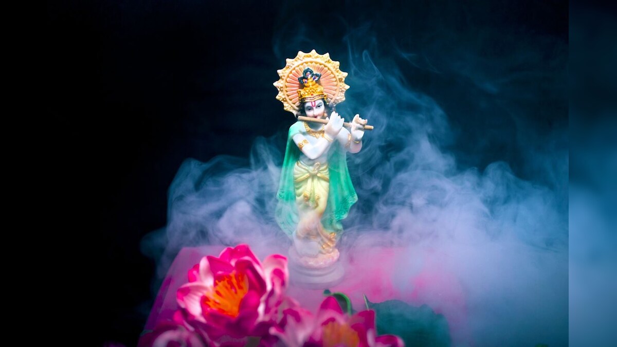 Lord krishna radha raslila nidhivan vrindavan story in Marathi rp ...