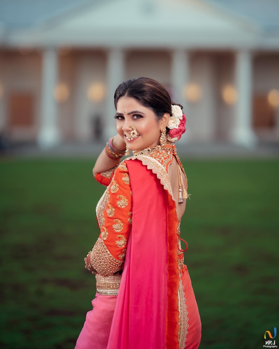 Big boss fame Veena Jagtap's saree love new photos viral mhsz - Veena ...