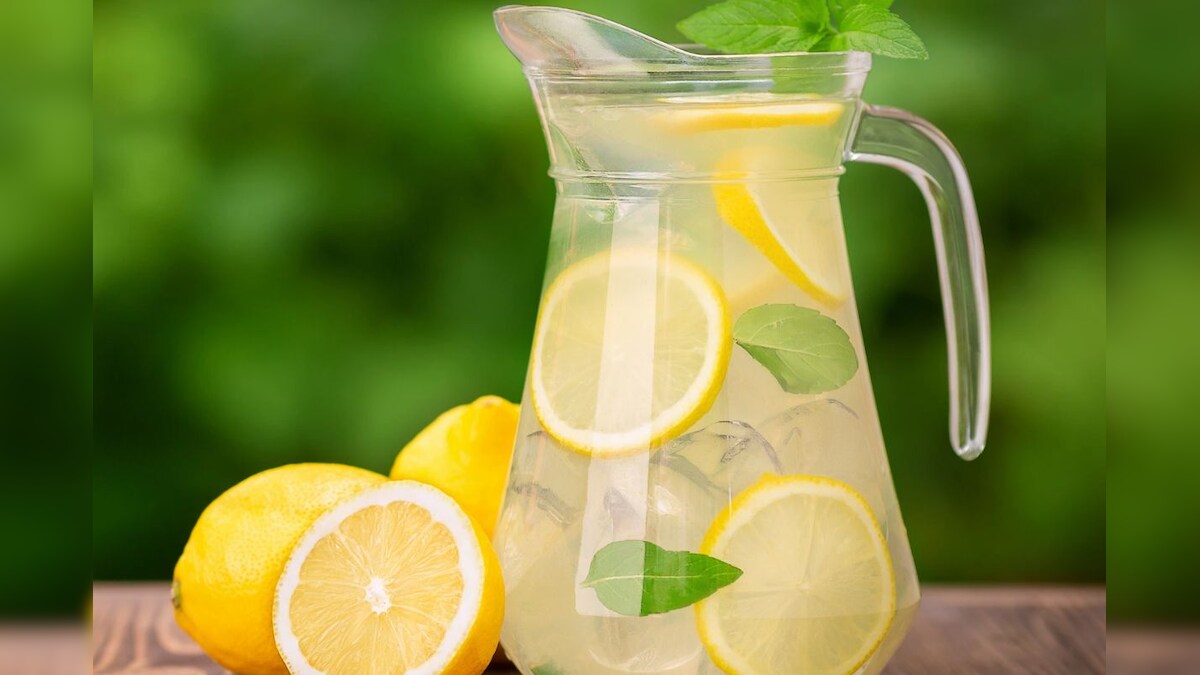 गेली 41 वर्षे फक्त लिंबू पाण्यावरच जगतेय ही महिला, कारण वाचून व्हाल ...