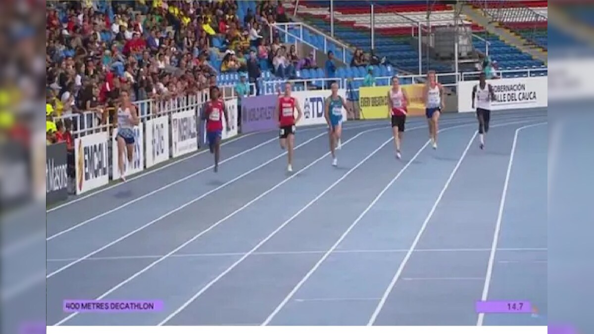 Italian athlete run without underwear forgets wearing inside shorts ...