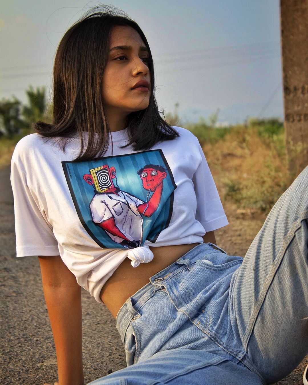 Rucha Gaikwad : 'शेतकरीच नवरा हवा' म्हणणाऱ्या रेवाचा हॉट अंदाज; म्हणाली ...