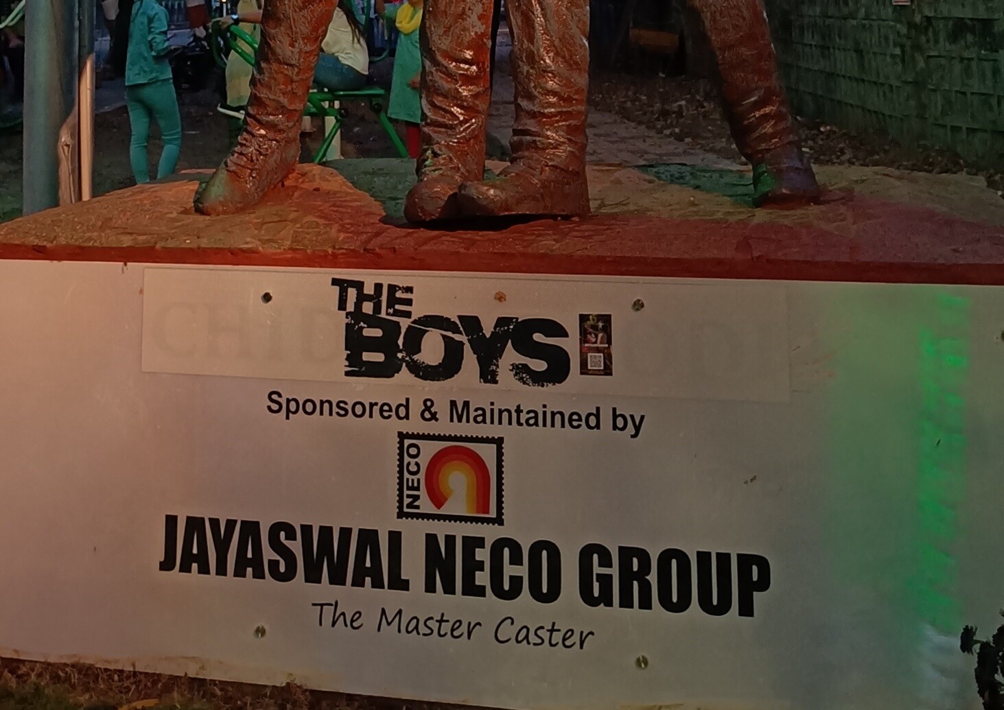 Nagpur News: 11 statues with glamour girl & the boys erected on walkers ... Nagpur News: 11 statues with glamour girl & the boys erected on walkers ...