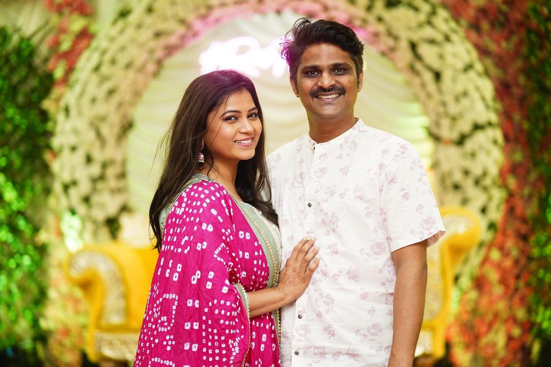 Rasika Vengurlekar : 'हास्यजत्रा' फेम रसिकाचा नवरा करतो 'हे' काम; 'या ...