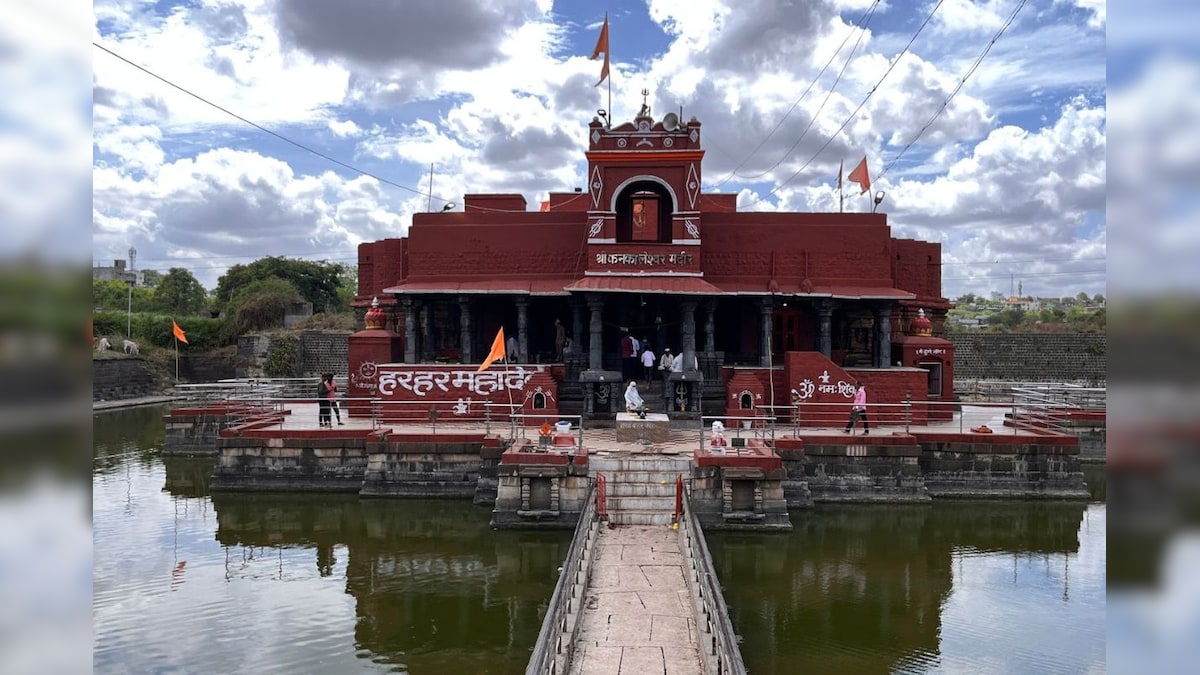 Beed News: Historic Kankaleshwar Temple in Beed जलकुंडात उभे आहे 'हे' मंदिर, पाहा 1 हजार ...