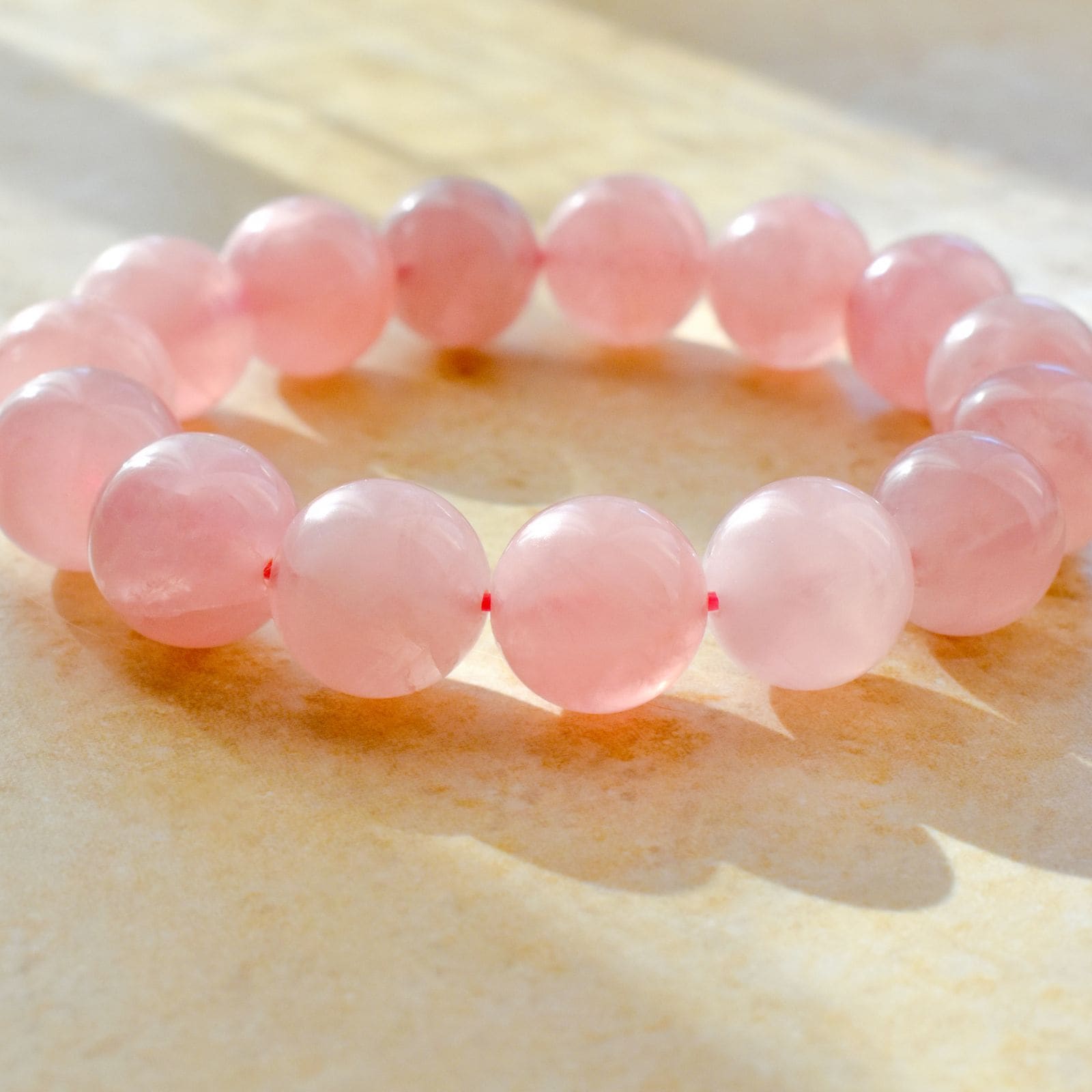 Rose Quartz Stone Benefits In Marathi: गुलाबी क्रिस्टल आहे प्रेमाच ...