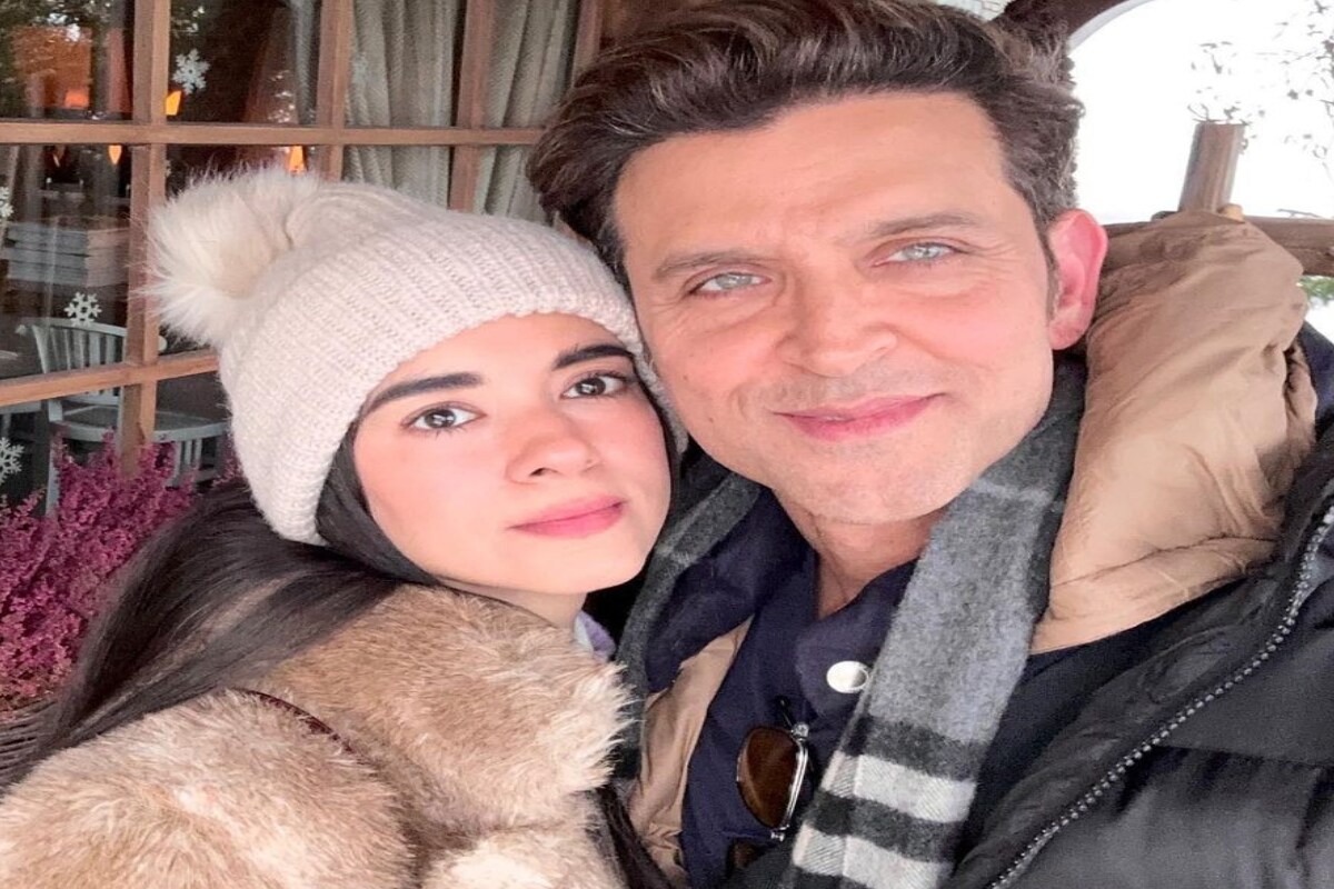 हृतिक रोशनच्या गर्लफ्रेंडनं शेअर केला 'तो' रोमँटिक फोटो; अभिनेत्याला ...