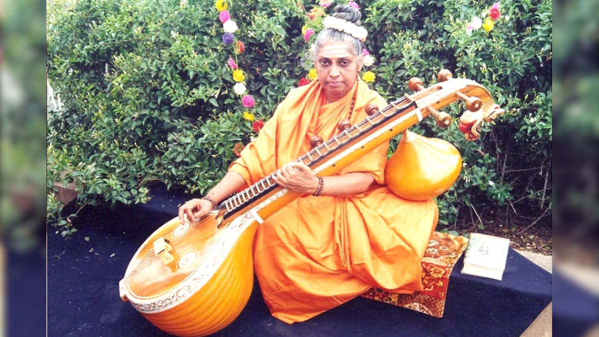 ಮಾತೆ ಮಹಾದೇವಿಯವರ ಕೆಲವು ಅಪರೂಪದ ಚಿತ್ರಗಳು | ರಾಜ್ಯ - News18 ಕನ್ನಡ