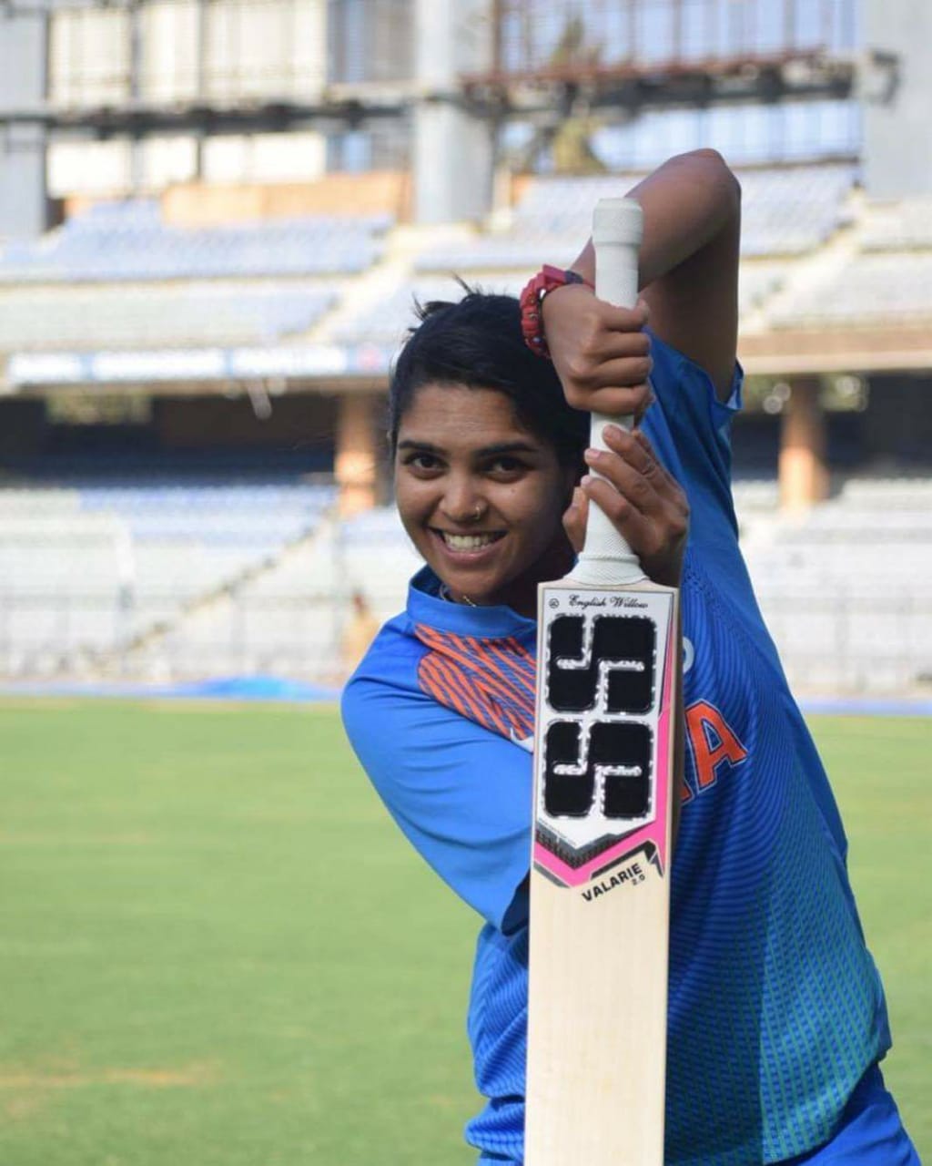 Veda Krishnamurthy: ಮೈದಾನದಲ್ಲಿ ಎದುರಾಳಿಗಳ ಬೆವರಿಳಿಸಕ್ಕೂ ಸೈ, ರ‍್ಯಾಂಪ್ ಮೇಲೆ ...