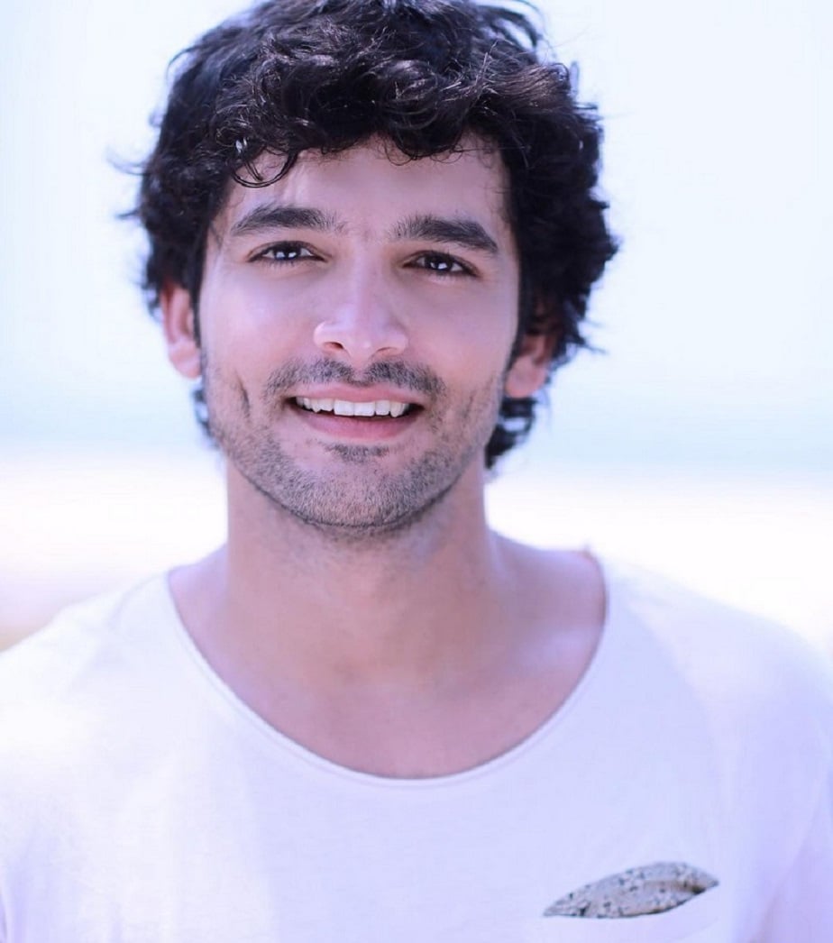 Diganth: ಮಾರಿಗೋಲ್ಡ್ ಆದ ದೂದ್ ಪೇಡಾ ದಿಗಂತ್ ! – News18 ಕನ್ನಡ