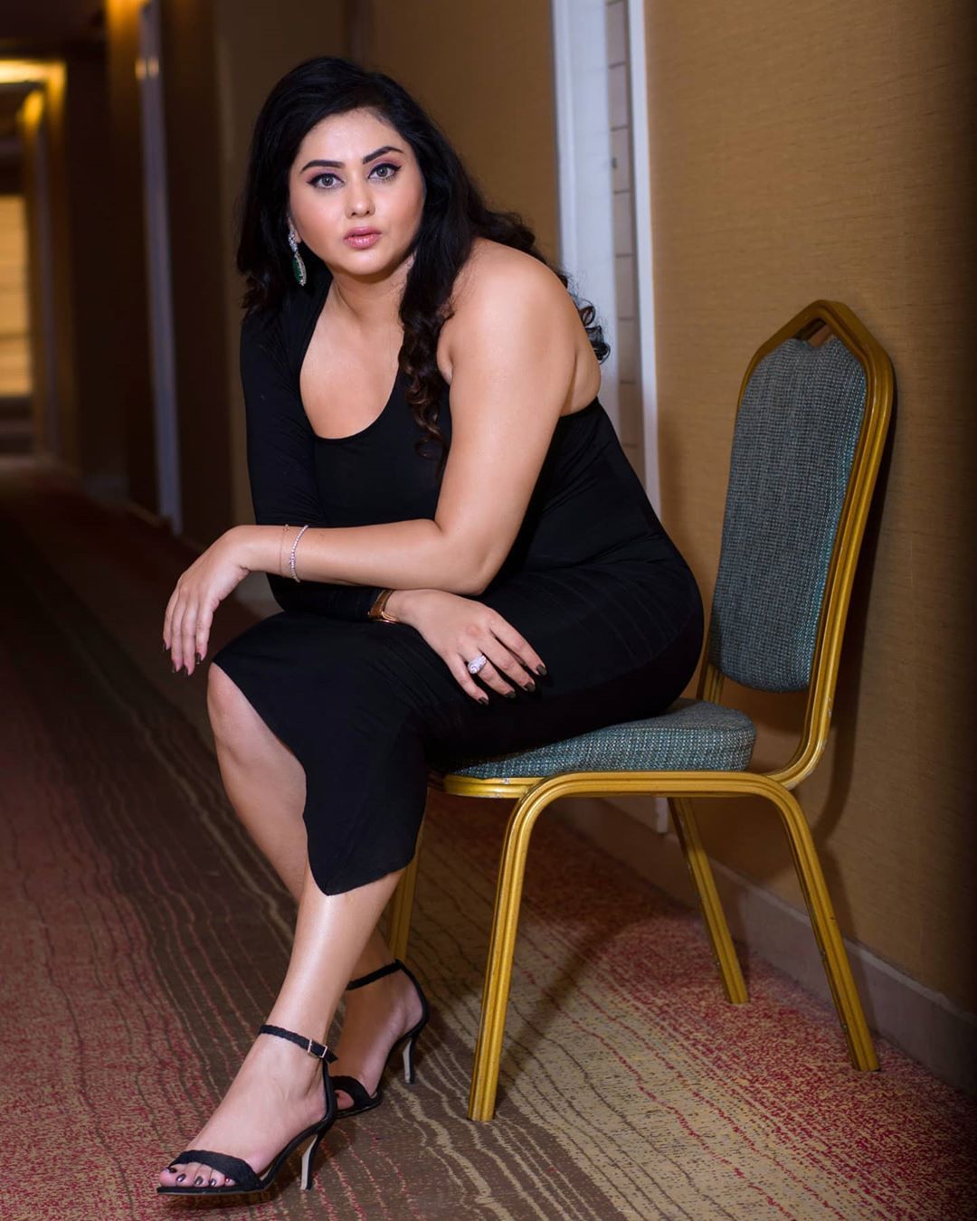 ವಿವಾದದ ನಡುವೆಯೇ ಹೊಸ ಫೋಟೋಶೂಟ್ ಗೆ ಪೋಸ್ ಕೊಟ್ಟ ಹಾಟ್ ಬ್ಯೂಟಿ ನಮಿತಾ..! – News18 ...