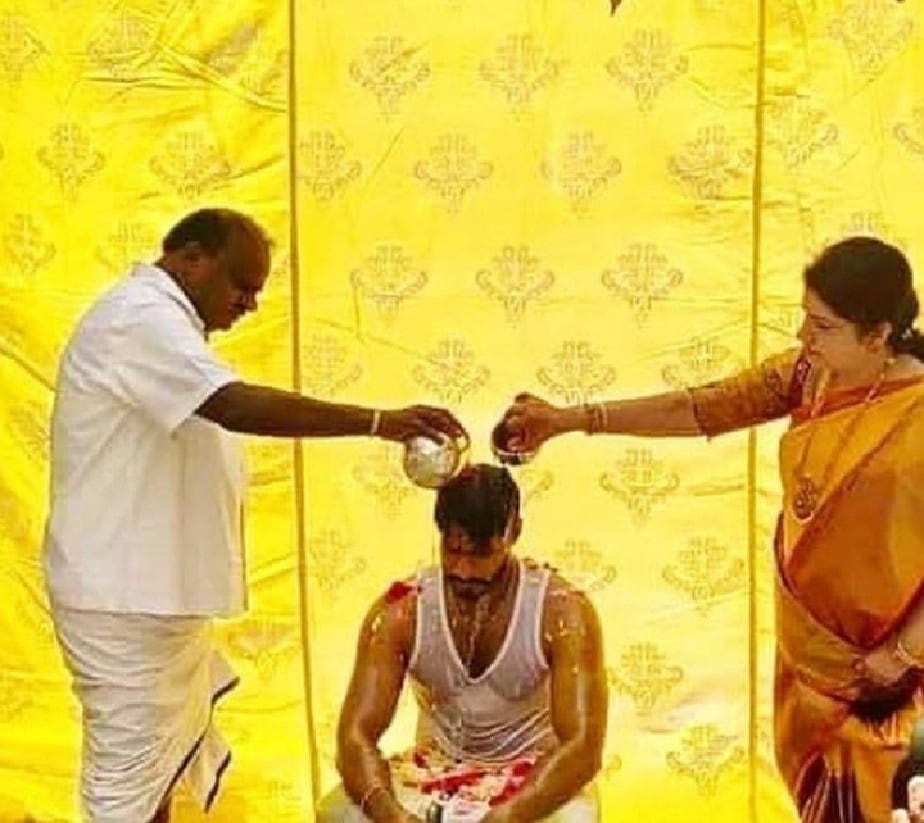 Nikhil-Revathi Wedding: ನಿಖಿಲ್ - ರೇವತಿ ವಿವಾಹ: ಸರಳವಾದರೂ ಶಾಸ್ತ್ರೋಕ್ತವಾಗಿ ...
