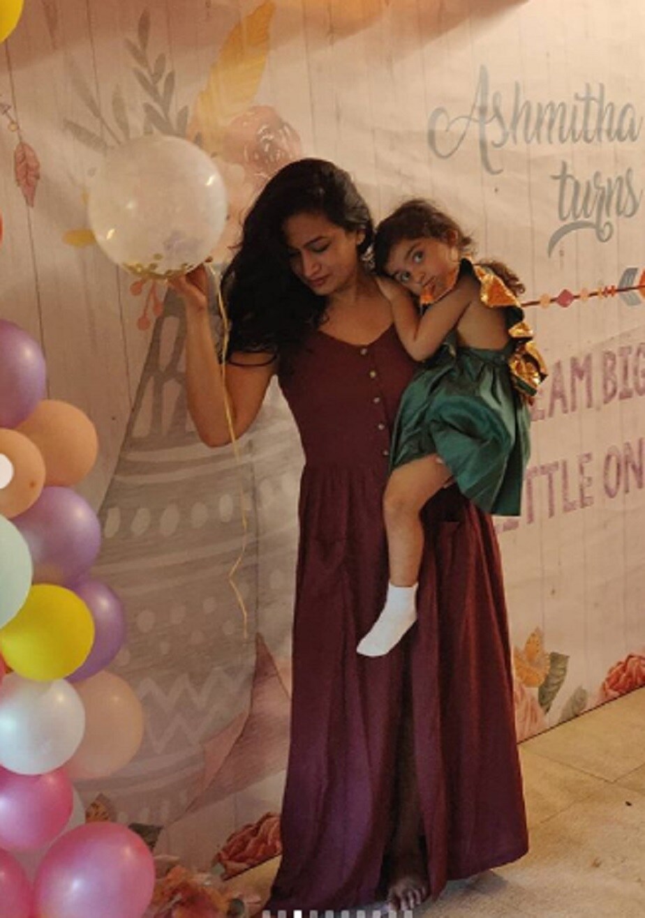 ಮಗಳ 3ನೇ ವರ್ಷದ ಹುಟ್ಟುಹಬ್ಬ ಆಚರಿಸಿದ ಸಿಂಪಲ್ ನಟಿ ಶ್ವೇತಾ ಶ್ರೀವಾಸ್ತವ್ – News18 ...