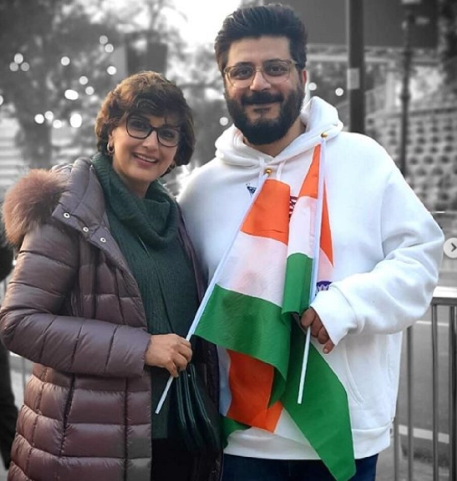 ಡ್ರ್ಯಾಗನ್ ಚಿತ್ರ ಇರುವ ಬೀಸಣಿಗೆ ಹಿಡಿದು ಫೋಟೋಗೆ ಪೋಸ್ ಕೊಟ್ಟ ನಟಿ: ಬುದ್ಧಿ ಹೇಳಿದ ...