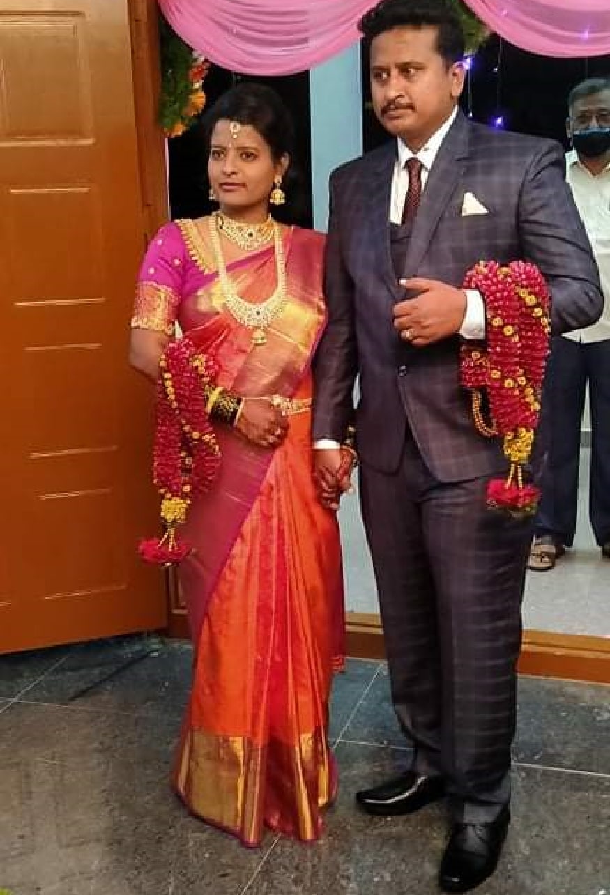 ಕೊರೋನಾ ಸಂದರ್ಭದಲ್ಲೇ ದಾಂಪತ್ಯ ಜೀವನಕ್ಕೆ ಕಾಲಿಟ್ಟ ಸ್ಟಾರ್ ಗಳ ನೆಚ್ಚಿನ ರೈಟರ್ ...