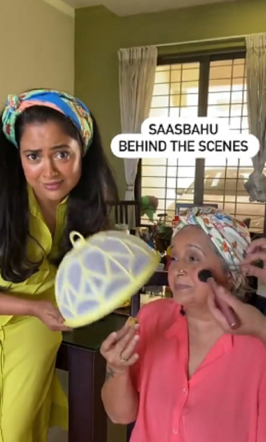 ಸೆಲೆಬ್ರಿಟಿ ಅತ್ತೆ-ಸೊಸೆ: ಫೋಟೋಶೂಟ್ ನಲ್ಲಿ ಮಿಂಚಿದ ಸಮೀರಾ ರೆಡ್ಡಿ-ಮಂಜರಿ ವರ್ದೆ ...