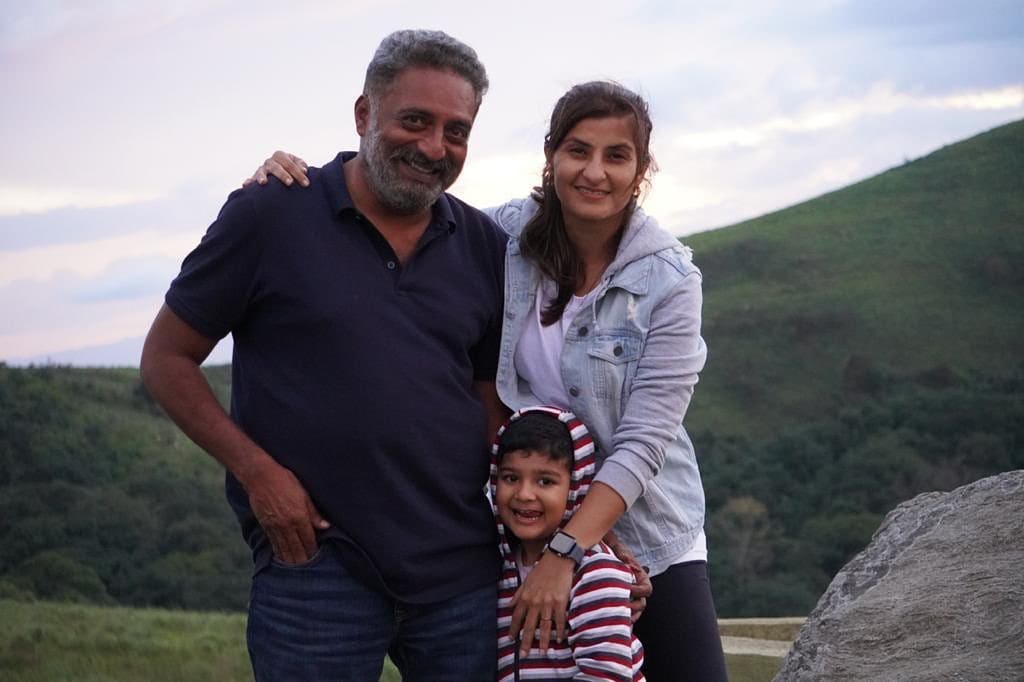 ಪ್ರಕಾಶ್ ರಾಜ್ ಕುಟುಂಬದ ಕೆಲವು ಅಪರೂಪದ ಫೋಟೋಗಳು ನಿಮಗಾಗಿ..! – News18 ಕನ್ನಡ