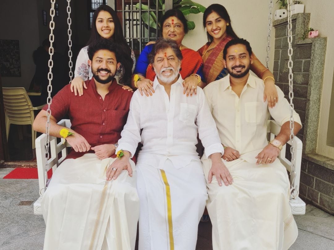 ವಿವಾಹ ವಾರ್ಷಿಕೋತ್ಸವದ ಸಂಭ್ರಮದಲ್ಲಿ ನಟ ದೇವರಾಜ್ ದಂಪತಿ: ಇಲ್ಲಿವೆ ಕುಟುಂಬದ ...