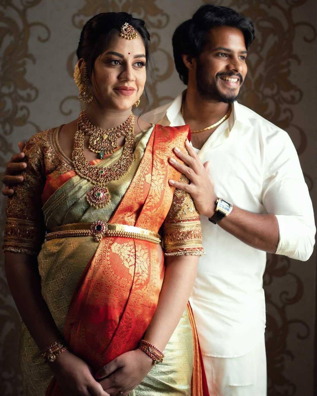 ಸೀಮಂತಕ್ಕೂ ಮೊದಲು ಫೋಟೋಶೂಟ್ ಗೆ ಪೋಸ್ ಕೊಟ್ಟ Nikhil Kumaraswamy-Revathi ...