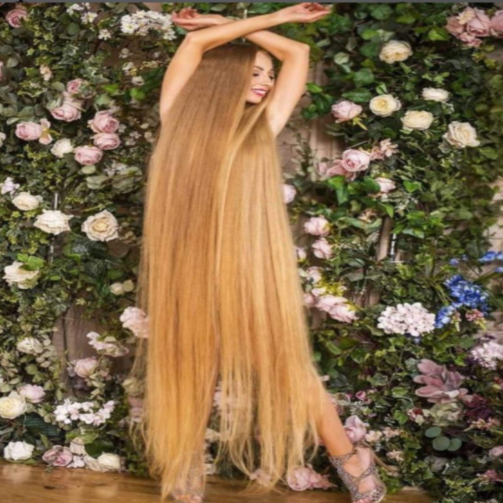 35-year-old Alona Kravchenko from Ukraine has not cut her hair in 30 ...