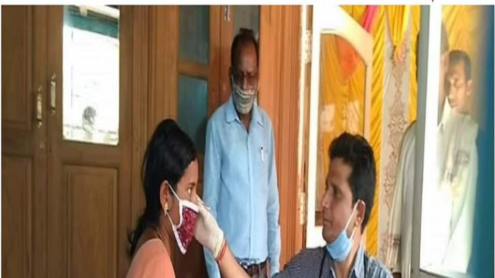 One Rupee Doctor: 1 ರೂಪಾಯಿಗೆ ಚಿಕಿತ್ಸೆ ನೀಡುತ್ತಿರುವ ವೈದ್ಯನಿಂದ ಮತ್ತೊಂದು ...