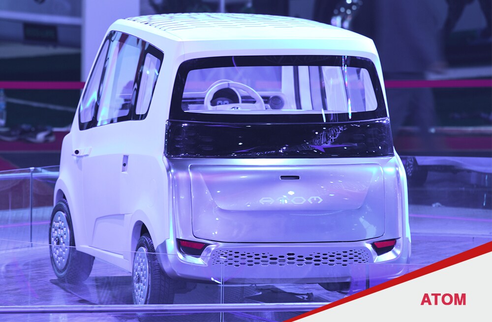 Mahindra Atom EV: ಇದು ಕಡಿಮೆ ಬೆಲೆಯ ಎಲೆಕ್ಟ್ರಿಕ್ ವಾಹನ! 1 ಬಾರಿ ಚಾರ್ಜ್‌ ಮಾಡಿದರೆ 120 KM ಓಡುತ್ತೆ ...