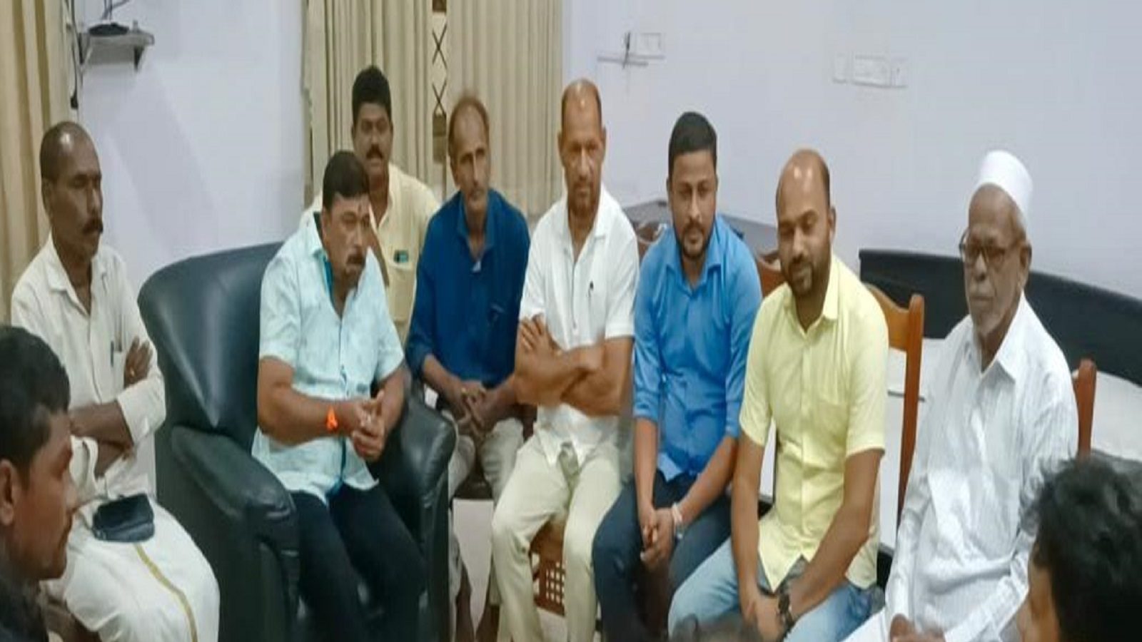Malali Mosque Row Bharath Shetty Meeting With VHP Leaders And Mosque ...