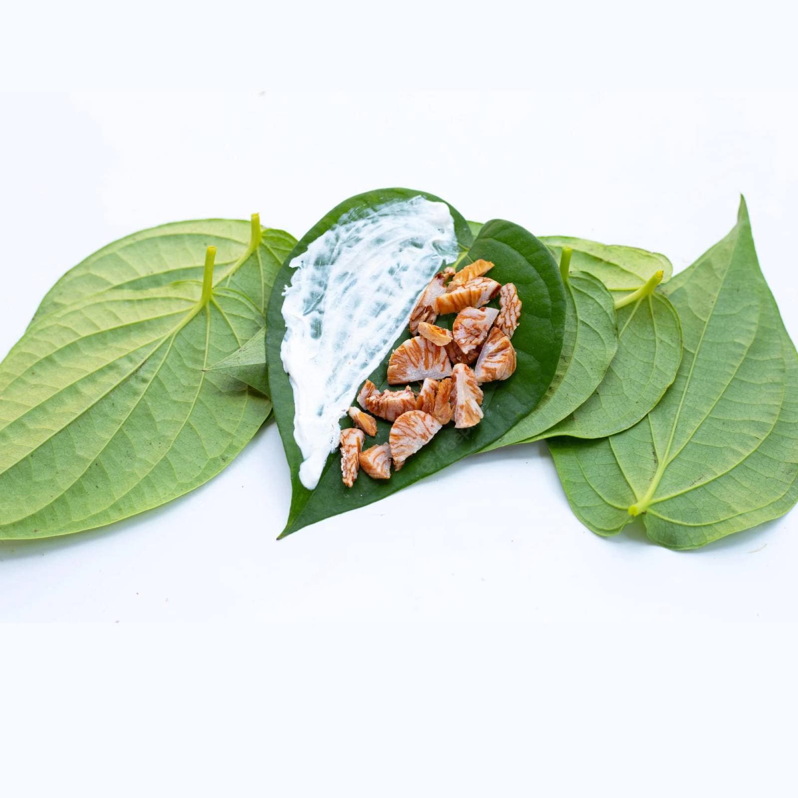 Paan Benefits: ಊಟ ಆದ್ಮೇಲೆ ವೀಳ್ಯದೆಲೆ ತಿನ್ನಿ, ಸಾವಿರ ರೋಗಕ್ಕೆ ಹೇಳಿ ಟಾಟಾ ಬೈ ...