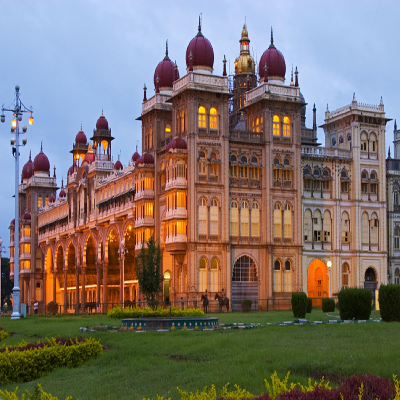 Palaces In Mysuru: ಕಣ್ಮನ ಸೆಳೆಯುವ ಮೈಸೂರಿನ 7 ಅರಮನೆಗಳ ಬಗ್ಗೆ ಕುತೂಹಲಕಾರಿ ...