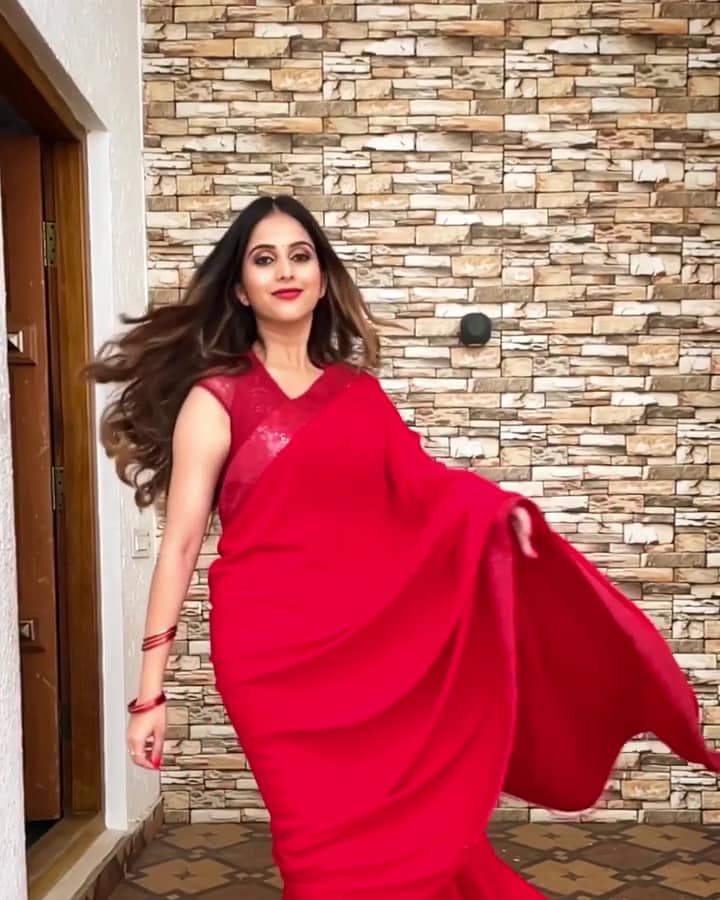 Niveditha Gowda: ಕೆಂಪು ಕಲರ್ ಸೀರೆಯಲ್ಲಿ ನಿವೇದಿತಾ ಗೌಡ! ದೇವತೆ ಎಂದ ಫ್ಯಾನ್ಸ್ ...