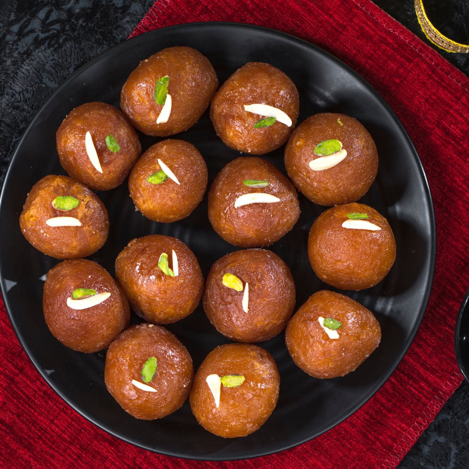 Bread Jamun: ಬ್ರೆಡ್ ನಿಂದಲೂ ಮಾಡ್ಬಹುದು ಗುಲಾಬ್ ಜಾಮೂನ್, ಇಲ್ಲಿದೆ ನೋಡಿ ರೆಸಿಪಿ ...