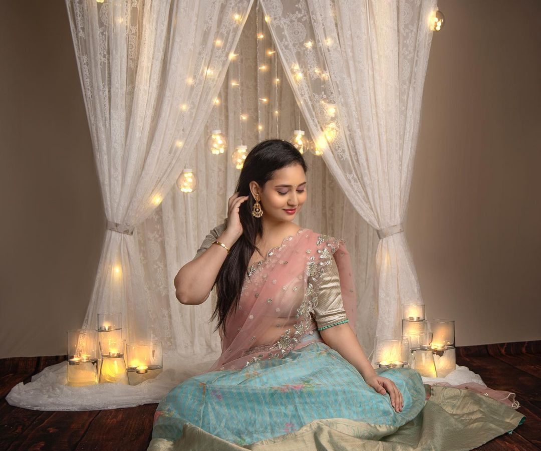 Actress Amulya: ಬೆಳಕಿನ ಹಬ್ಬದ ಸಂಭ್ರಮದಲ್ಲಿ ನಟಿ ಅಮೂಲ್ಯ! ಅಮ್ಮೂ ಸೋ ಕ್ಯೂಟ್ ...