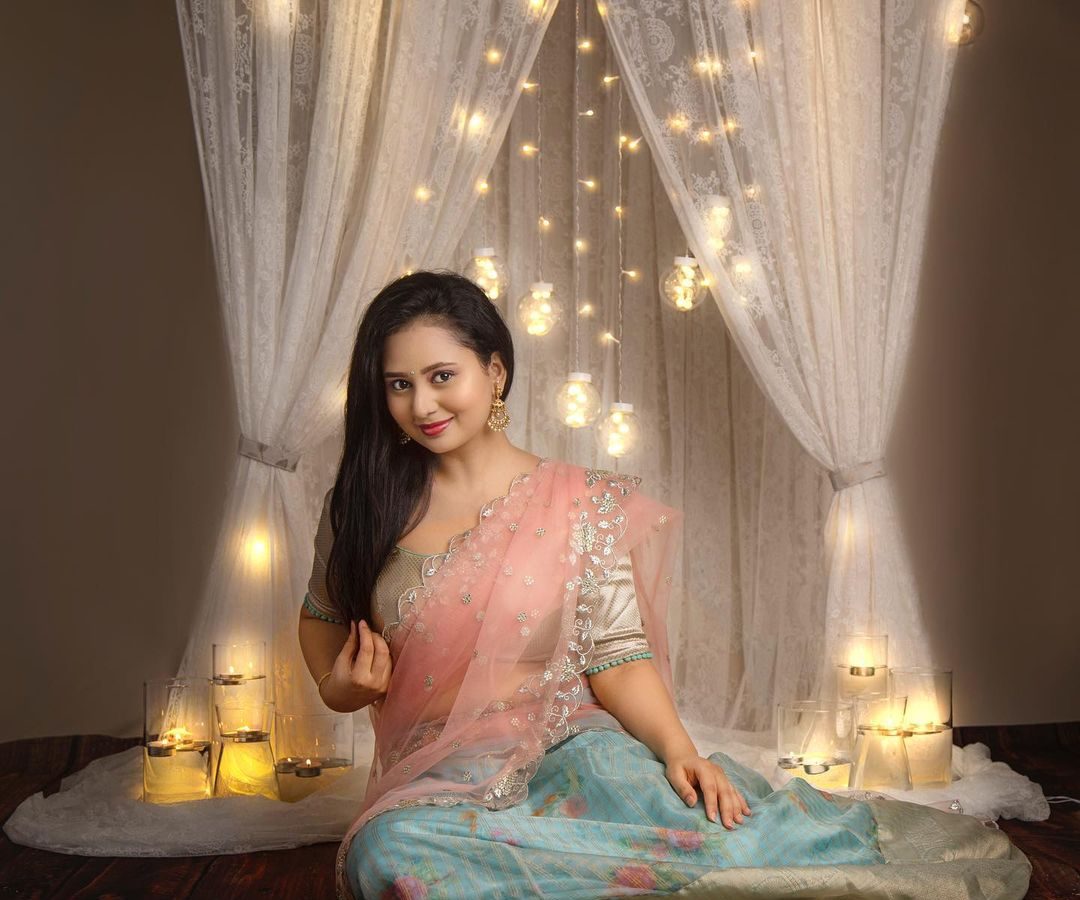 Actress Amulya: ಬೆಳಕಿನ ಹಬ್ಬದ ಸಂಭ್ರಮದಲ್ಲಿ ನಟಿ ಅಮೂಲ್ಯ! ಅಮ್ಮೂ ಸೋ ಕ್ಯೂಟ್ ...