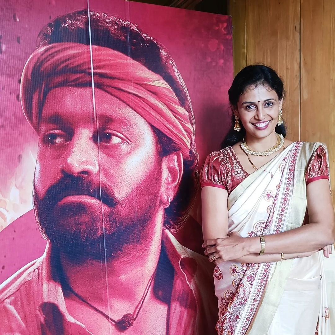 Rishab Shetty-Manasi Sudhir: ಕಾಂತಾರದ ಹೀರೋ ಶಿವ-ಅಮ್ಮ ಕಮಲಕ್ಕನ ವಯಸ್ಸು ಸೇಮ್ ...