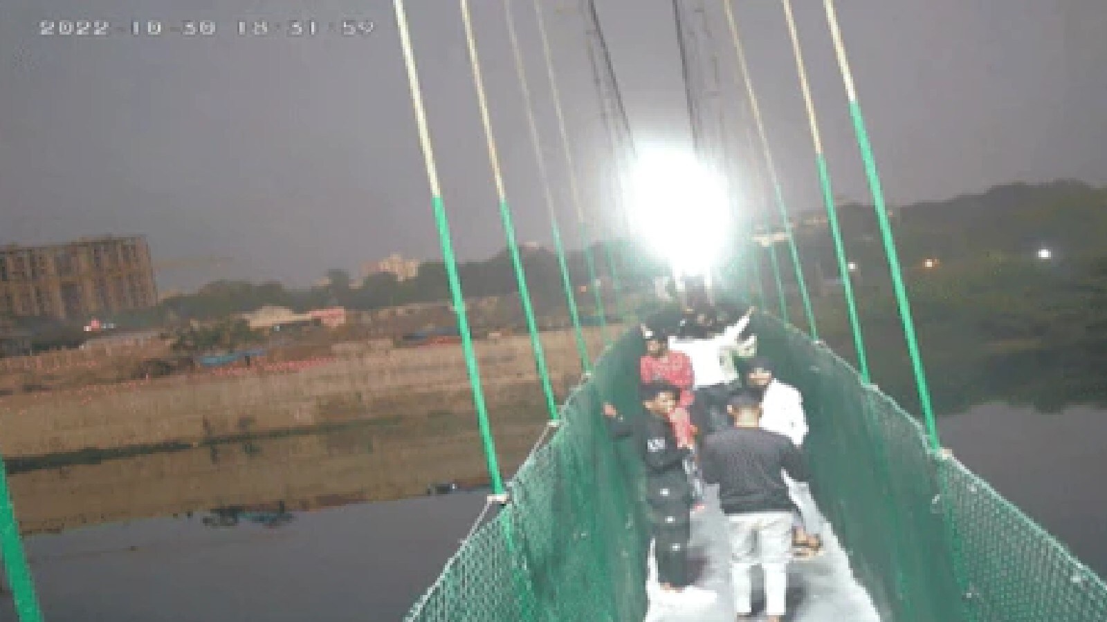 CCTV Morbi bridge collapse caught on camera– News18 Kannada