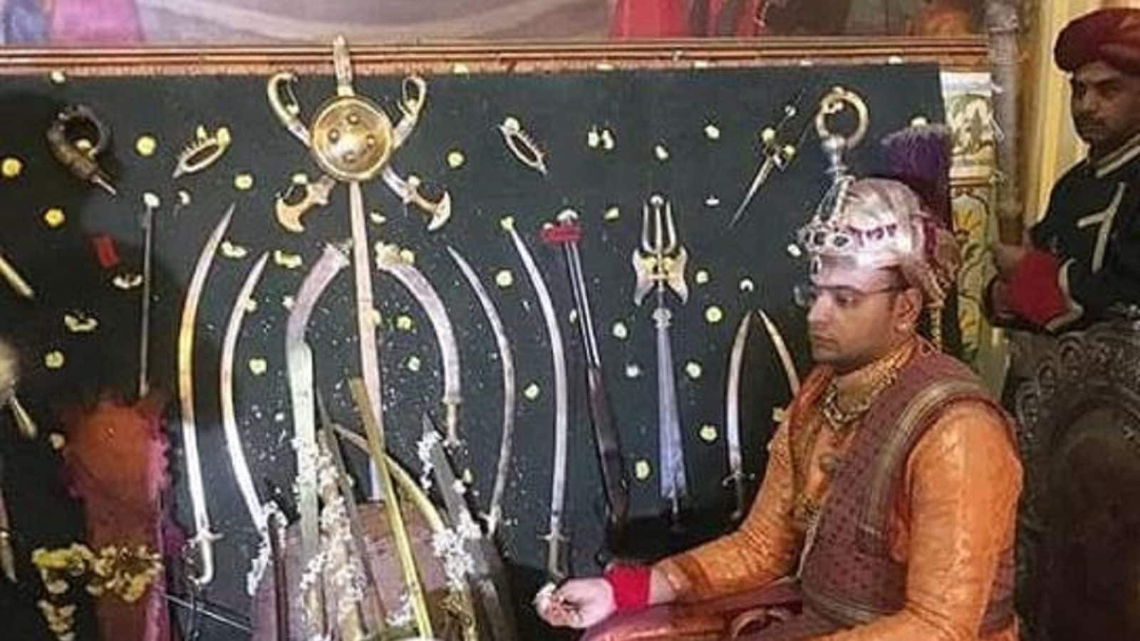 Ayudha Puja: ನವರಾತ್ರಿಯ ನವಮಿಯಂದು ಆಯುಧ ಪೂಜೆ ಸಂಭ್ರಮ | - News18 Kannada