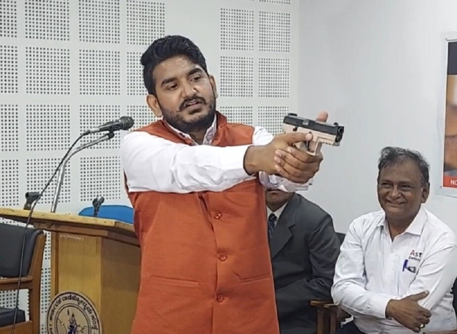 Hubballi: ಭಾರತೀಯ ಸೇನೆ ಸೇರಲು ರೆಡಿಯಾಗಿದೆ ಹುಬ್ಬಳ್ಳಿ ಗನ್; ಸ್ವದೇಶಿ ನಿರ್ಮಿತ ...