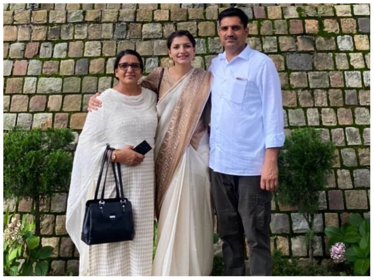 ಈಕೆ ರಿಯಲ್ ಲೈಫ್ ಹೀರೋಯಿನ್, 23 ವರ್ಷಕ್ಕೇ IAS ಅಧಿಕಾರಿಯಾದ ಸುಂದರಿ – News18 ಕನ್ನಡ