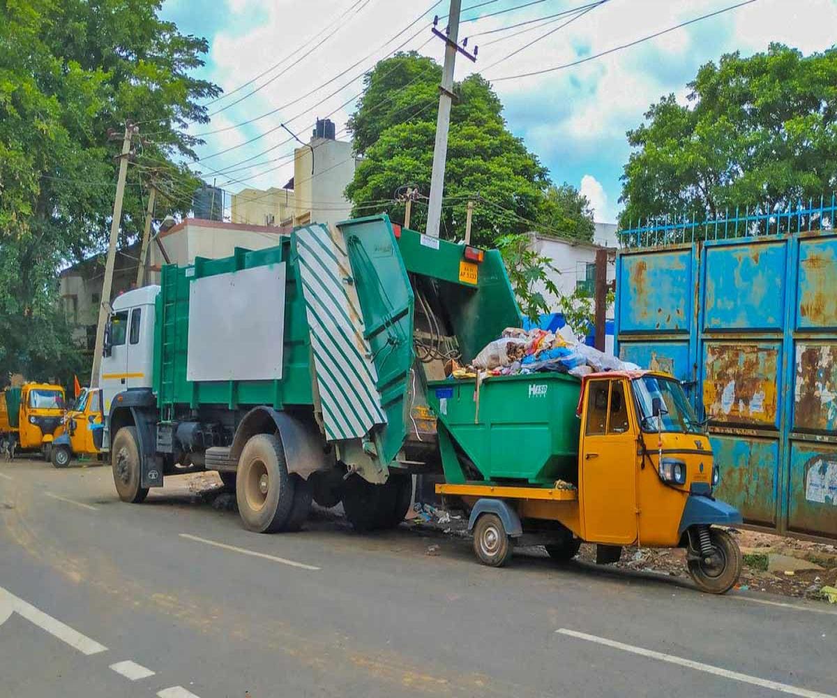 BBMP: ಇಬ್ಬರು ಬೈಕ್ ಸವಾರರನ್ನು ಬಲಿ ಪಡೆದ ಬಿಬಿಎಂಪಿ ಕಸದ ಲಾರಿ; ಶವವಿಟ್ಟು ...