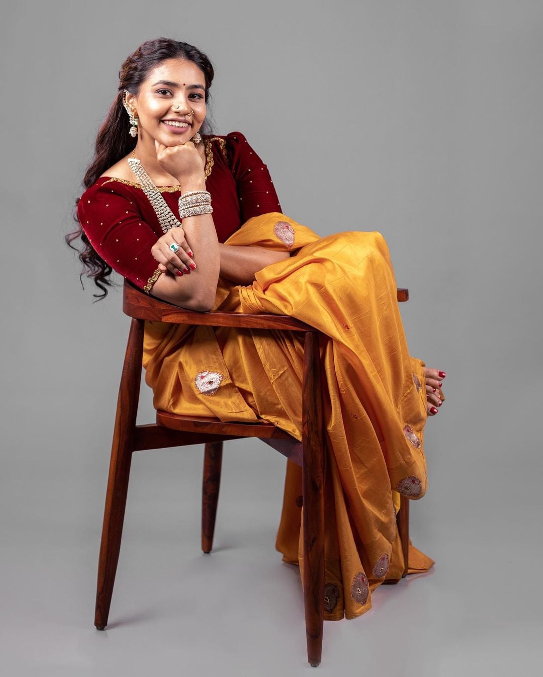 Sapthami Gowda: ಹಳದಿ ಬಣ್ಣದ ಸೀರೆಯಲ್ಲಿ ಕಾಂತಾರ ಚೆಲುವೆ! ಸಪ್ತಮಿ ಲುಕ್ ನೋಡಿ ...