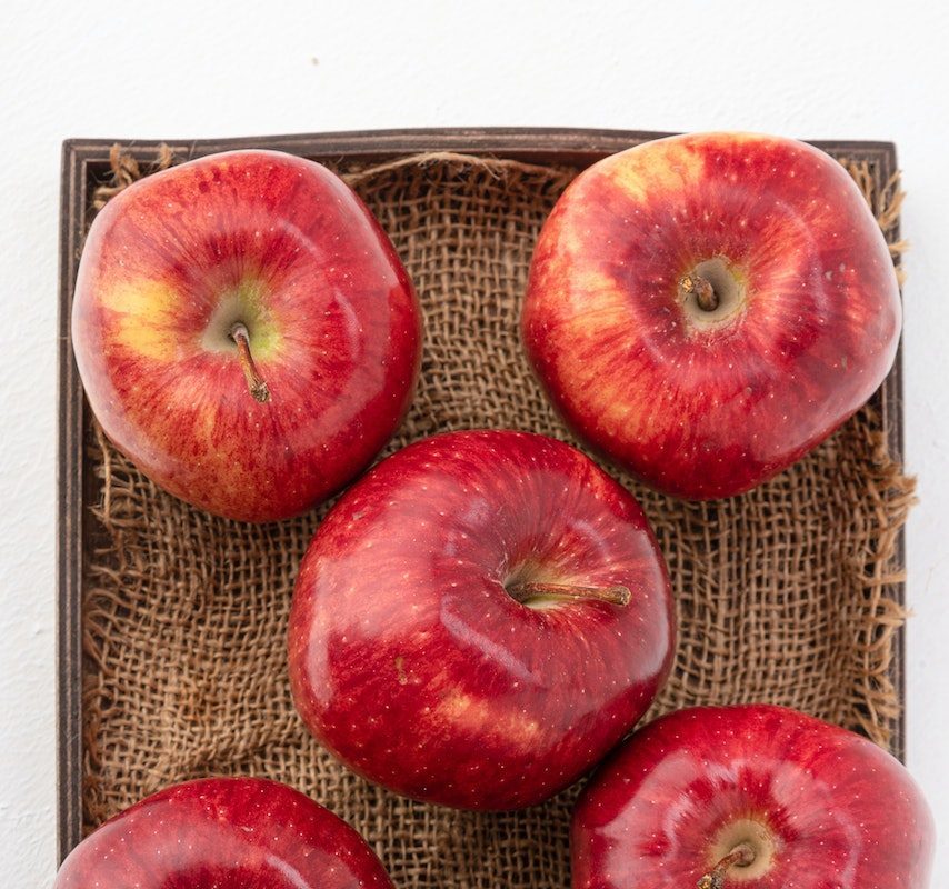 Apple Health: ಈ ಬಣ್ಣದ ಸೇಬು ಹಣ್ಣಿನಲ್ಲಿ ಹೆಚ್ಚು ಪೋಷಕಾಂಶಗಳಿರೋದಂತೆ – News18 ...