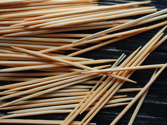 Toothpick: ಹಲ್ಲು ಕ್ಲೀನ್ ಮಾಡುವ ಟೂತ್‌ಪಿಕ್ ನ್ನು ಮನೆಯಲ್ಲಿ ಈ ರೀತಿಯೂ ಯೂಸ್ ...