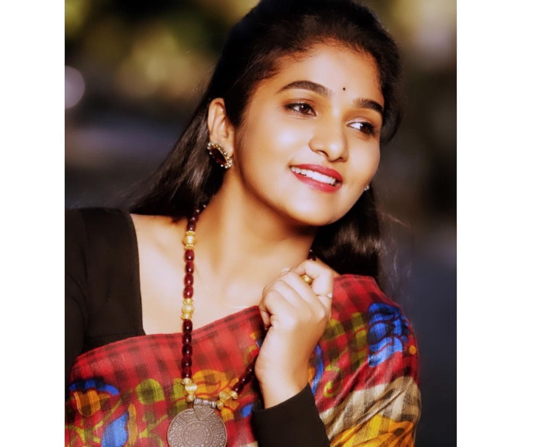 Divya Uruduga: ದಿವ್ಯಾ ಉರುಡುಗ ಬರ್ತ್ ಡೇ! ಬಿಗ್ ಬಾಸ್ ಚೆಲುವೆಯ ಸೀರೆ ಫೋಟೋಸ್ ...