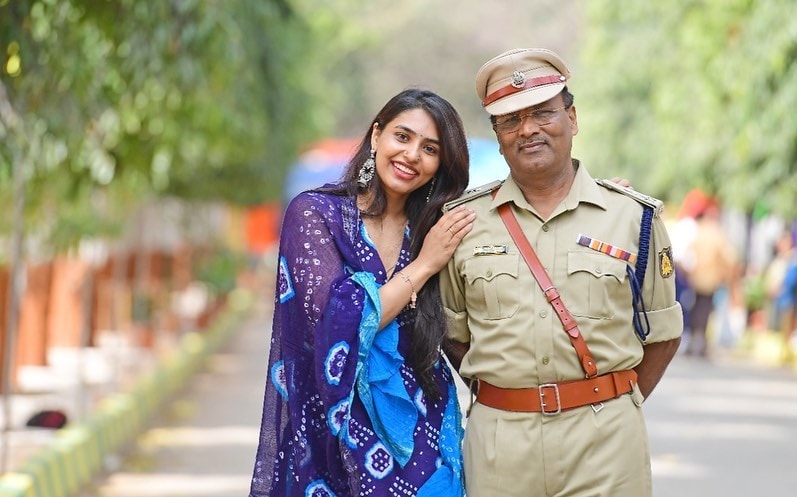 ಅಪ್ಪನ ಜೊತೆ ಸಪ್ತಮಿ ಕ್ಯೂಟ್ ಫೋಟೋಸ್! ನೆಟ್ಟಿಗರ ಕಮೆಂಟ್ ಹೀಗಿತ್ತು – News18 ಕನ್ನಡ