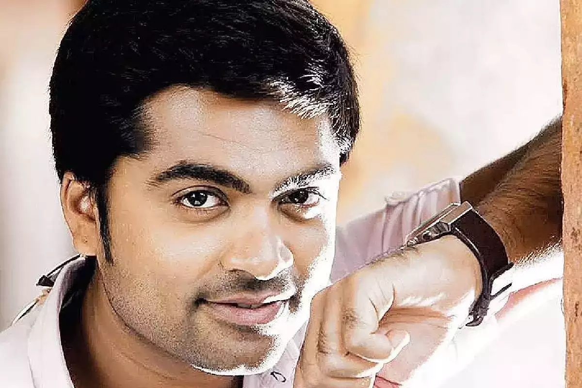 ಬ್ಯಾಚುಲರ್ ಲೈಫ್ ಗೆ ಗುಡ್ ಬೈ, ವಿದೇಶಿ ಯುವತಿ ಜೊತೆ ತಮಿಳು ನಟ ಸಿಂಬು ಕಲ್ಯಾಣ – News18 ಕನ್ನಡ