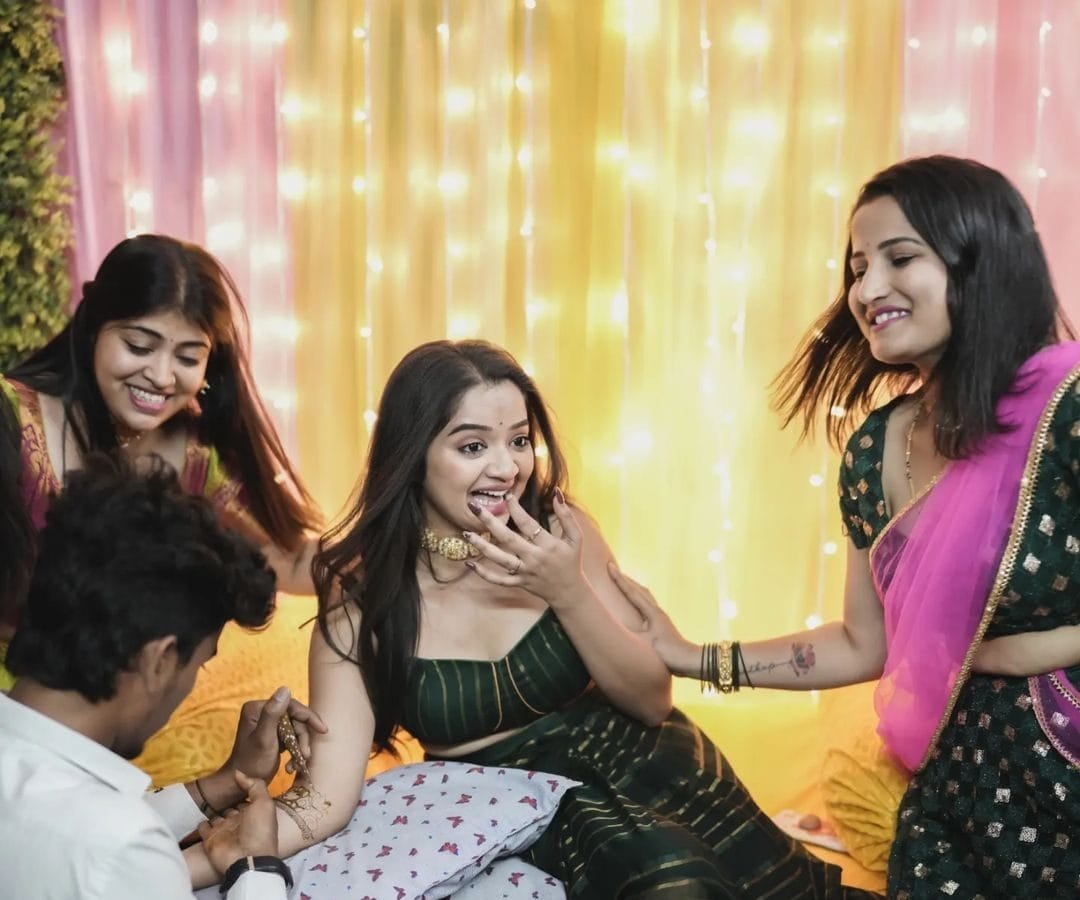 Priya Achar: ಮೆಹಂದಿ ಸಂಭ್ರಮದಲ್ಲಿ ಗಟ್ಟಿಮೇಳ ನಟಿ! ಕೈಯಲ್ಲಿ ಮದರಂಗಿ ರಂಗು ...