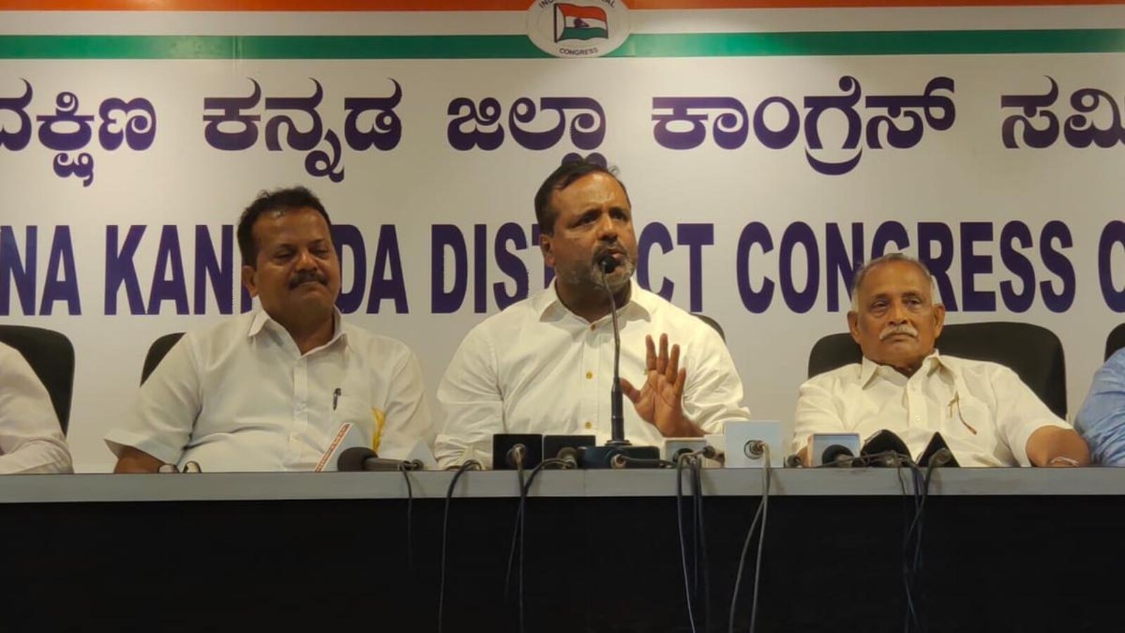 UT Khader: ನೂತನ ಸ್ಪೀಕರ್ ಆಗಿ ಆಯ್ಕೆಯಾದ ಯು ಟಿ ಖಾದರ್ – News18 ಕನ್ನಡ