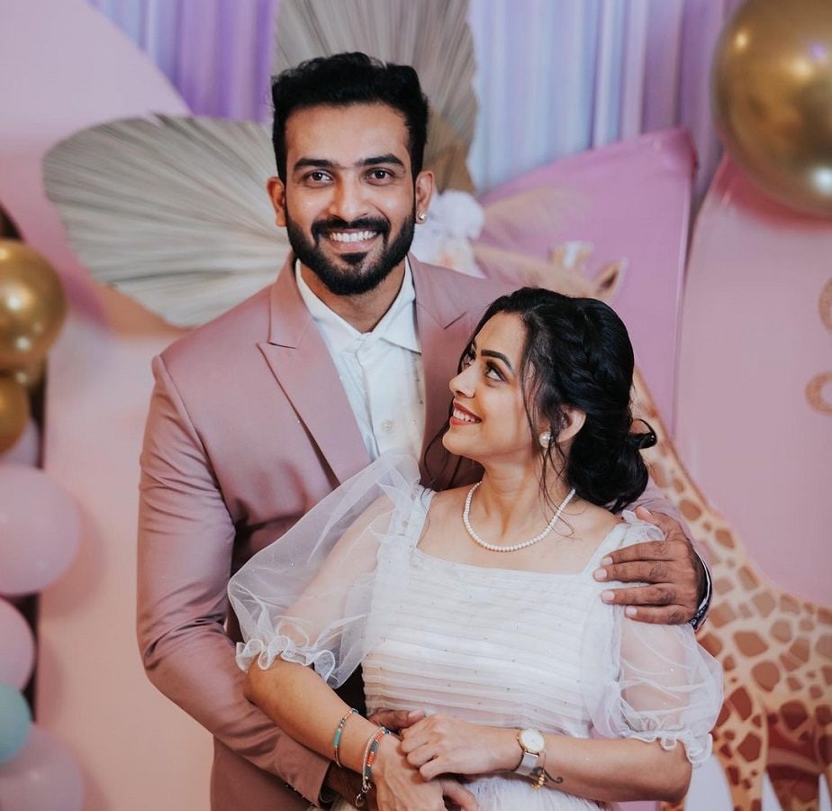 Amrutha Ramamurthy: ಅಮೃತಾ ರಾಮಮೂರ್ತಿಯ ಮುದ್ದು ಮಗಳ ಫೋಟೋ, ಹೇಗೆ ಪೋಸ್ ...