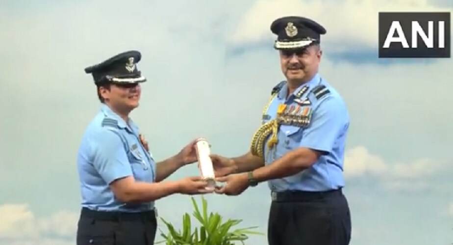 Gallantry Award: ವಿಂಗ್ ಕಮಾಂಡರ್ ದೀಪಿಕಾ ಮಿಶ್ರಾಗೆ ಶೌರ್ಯ ಪ್ರಶಸ್ತಿ ...