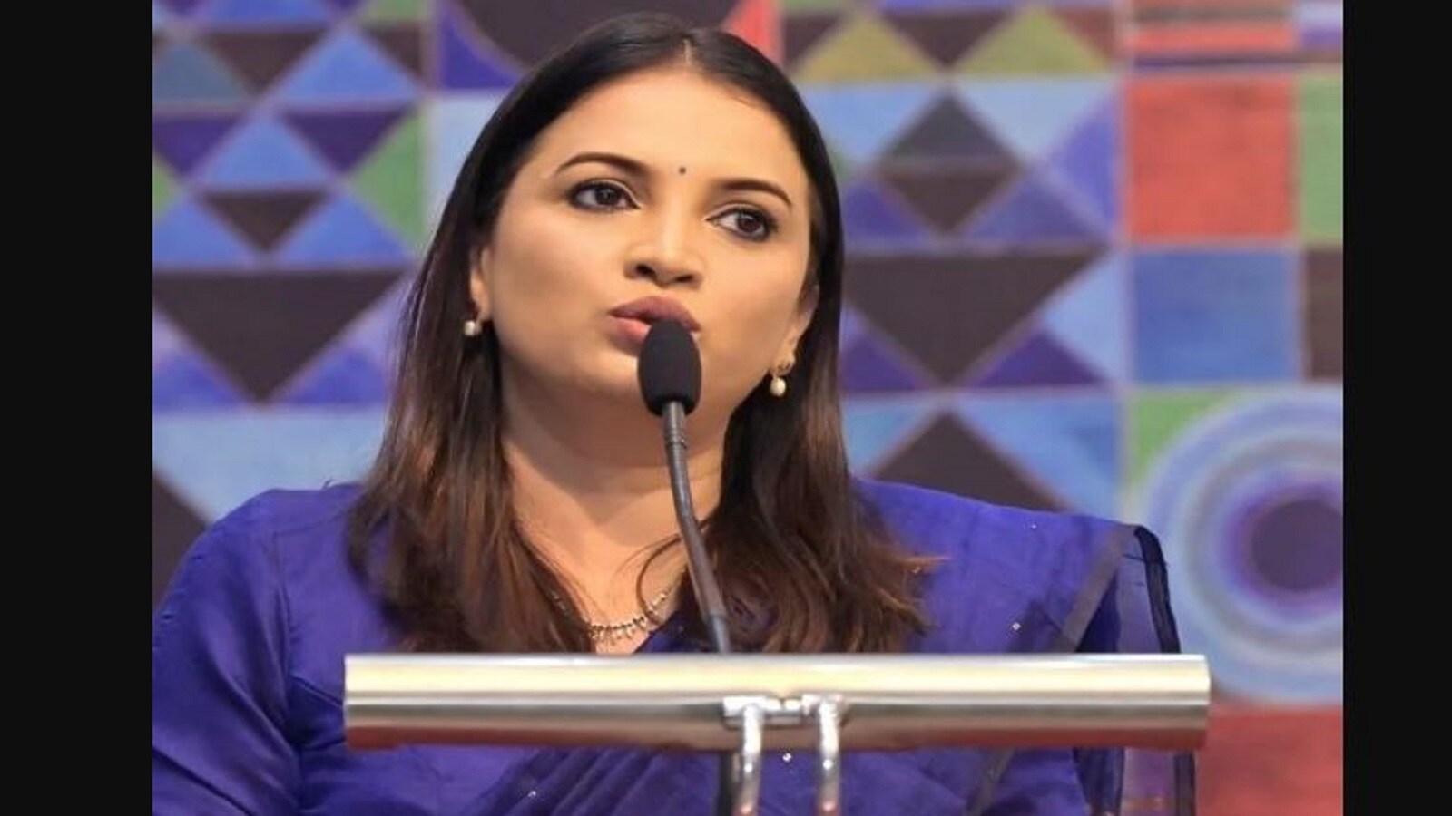 ಗಂಡನ ಮನೆಯಲ್ಲಿ ಕಾಟ ತಾಳಲಾರದೆ ಹೊರ ಬಂದಾಕೆ ಈಗ IAS ಅಧಿಕಾರಿ; ಬದುಕೇ ಒಂದು ಹೋರಾಟ ...